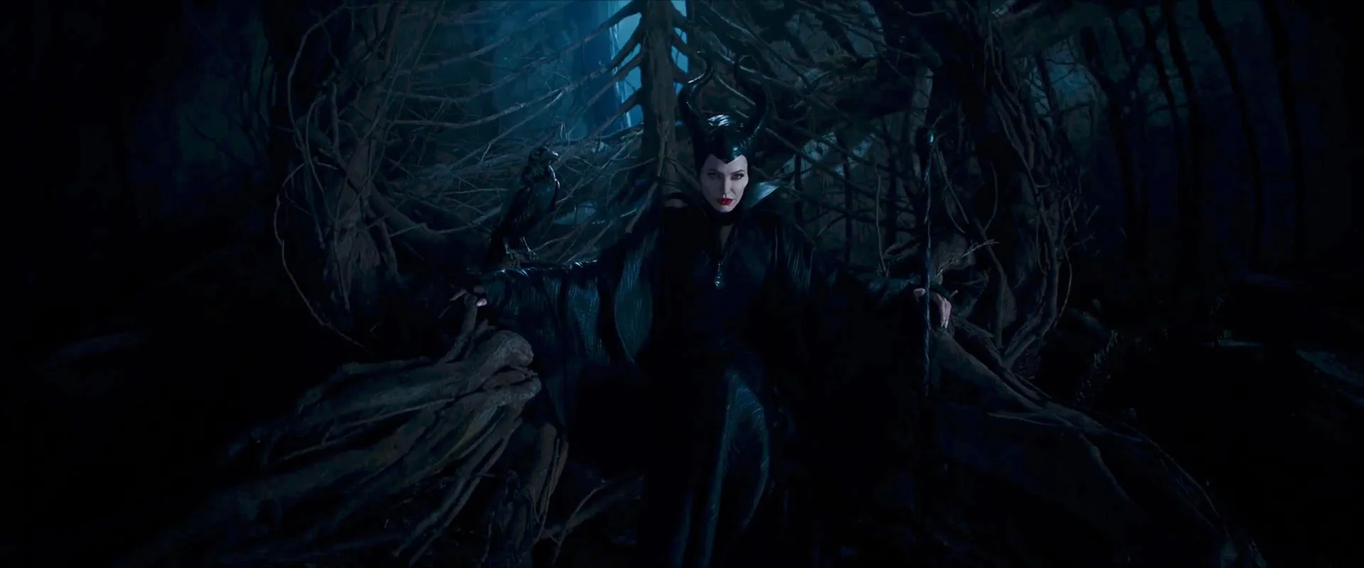Captivating Trailer for Disney's MALEFICENT - Dream — GeekTyrant