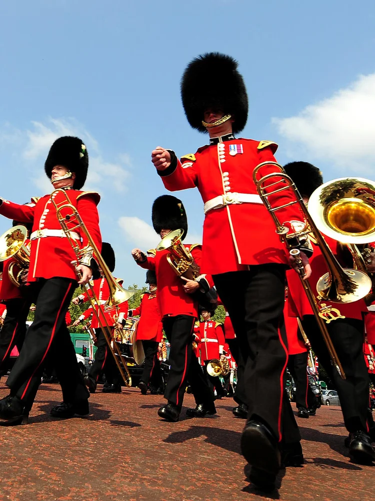 British Royal Guard Plays Theme to DOCTOR WHO — GeekTyrant