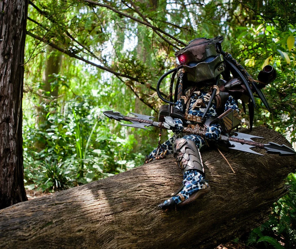 Amazing Pint-Sized PREDATOR Cosplay will Destroy You — GeekTyrant