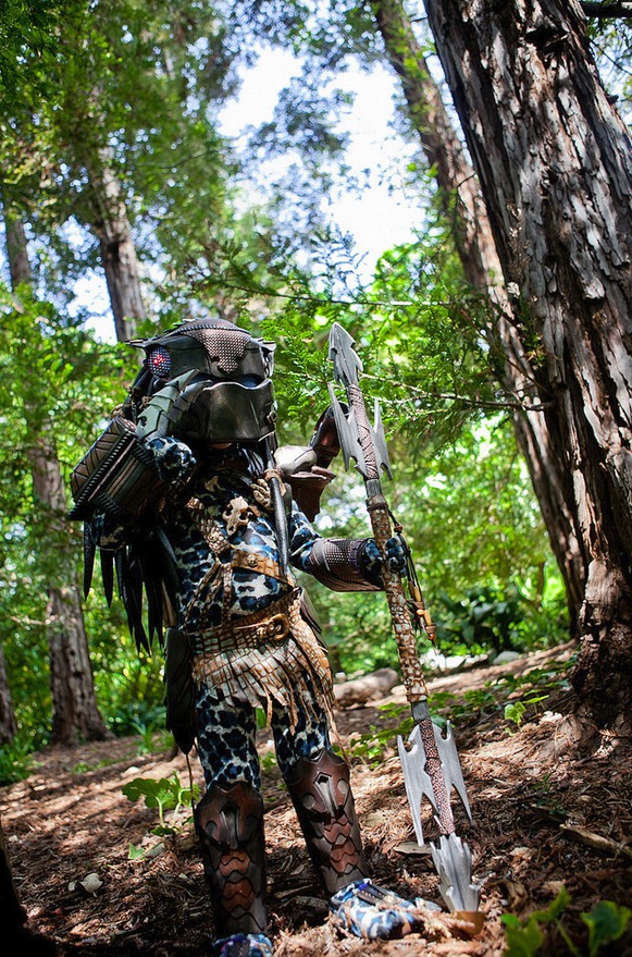 Amazing Pint-Sized PREDATOR Cosplay will Destroy You — GeekTyrant