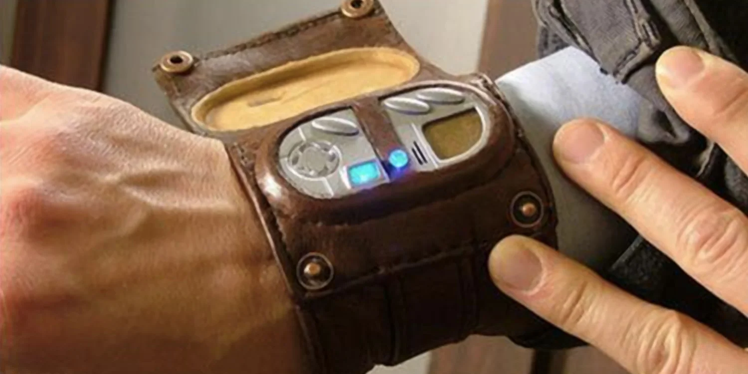 10 Fictional Objects We Wish Were Real — GeekTyrant