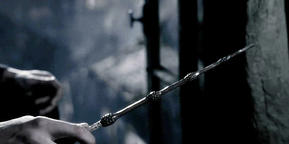 10 Fictional Objects We Wish Were Real — GeekTyrant