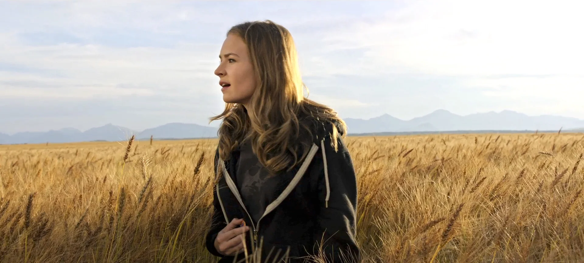 TOMORROWLAND — Trailer Analysis and 49 High Quality Stills — GeekTyrant