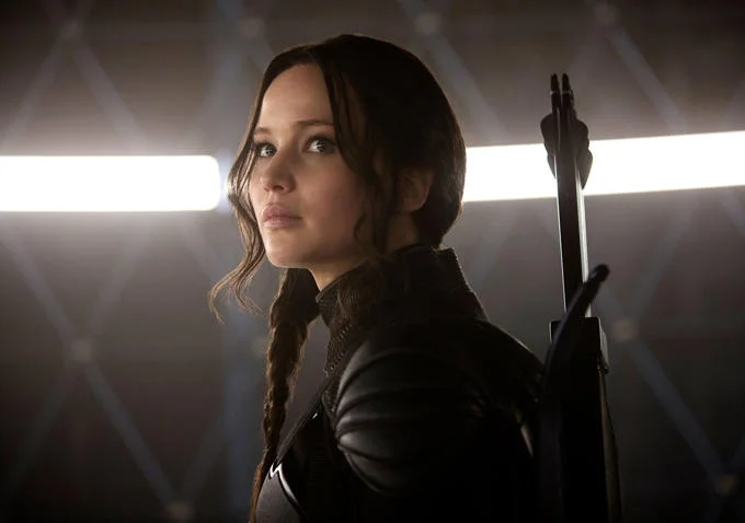 THE HUNGER GAMES: MOCKINGJAY PT. 1 — Clip, 10 Photos, and Magazine ...