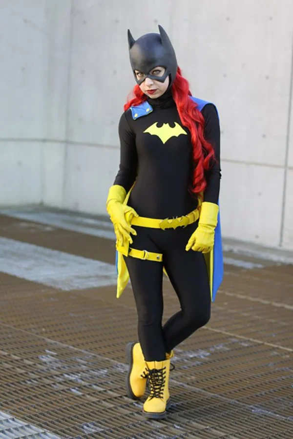 Two Batgirl Character Designs Combined in One Cosplay — GeekTyrant