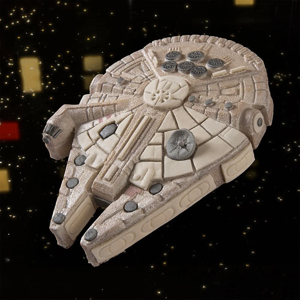 Millennium Falcon Cake Pan — GeekTyrant