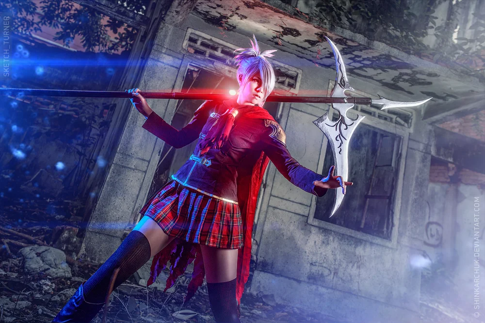 FINAL FANTASY TYPE-0 HD Sleek & Stylish Sice Cosplay — GeekTyrant