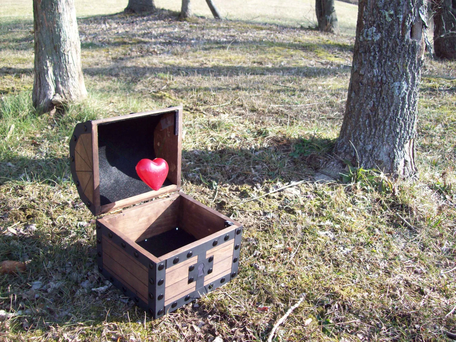 Propose With This LEGEND OF ZELDA Engagement Chest — GeekTyrant