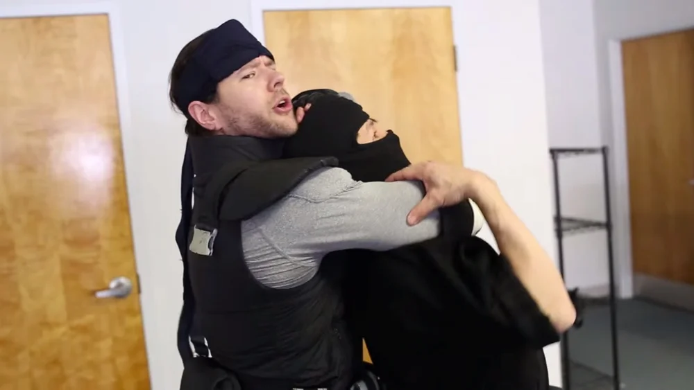 Funny Self-Defense Training Video with Solid Snake — GeekTyrant