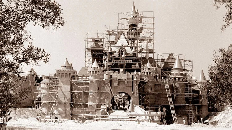 Check Out This 1950s Timelapse Video of Disneyland's Construction ...