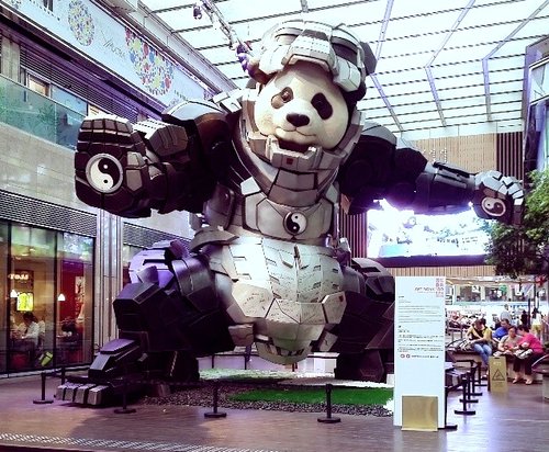WTF: 20-Foot Statue of a Panda Wearing an Iron Man Suit — GeekTyrant