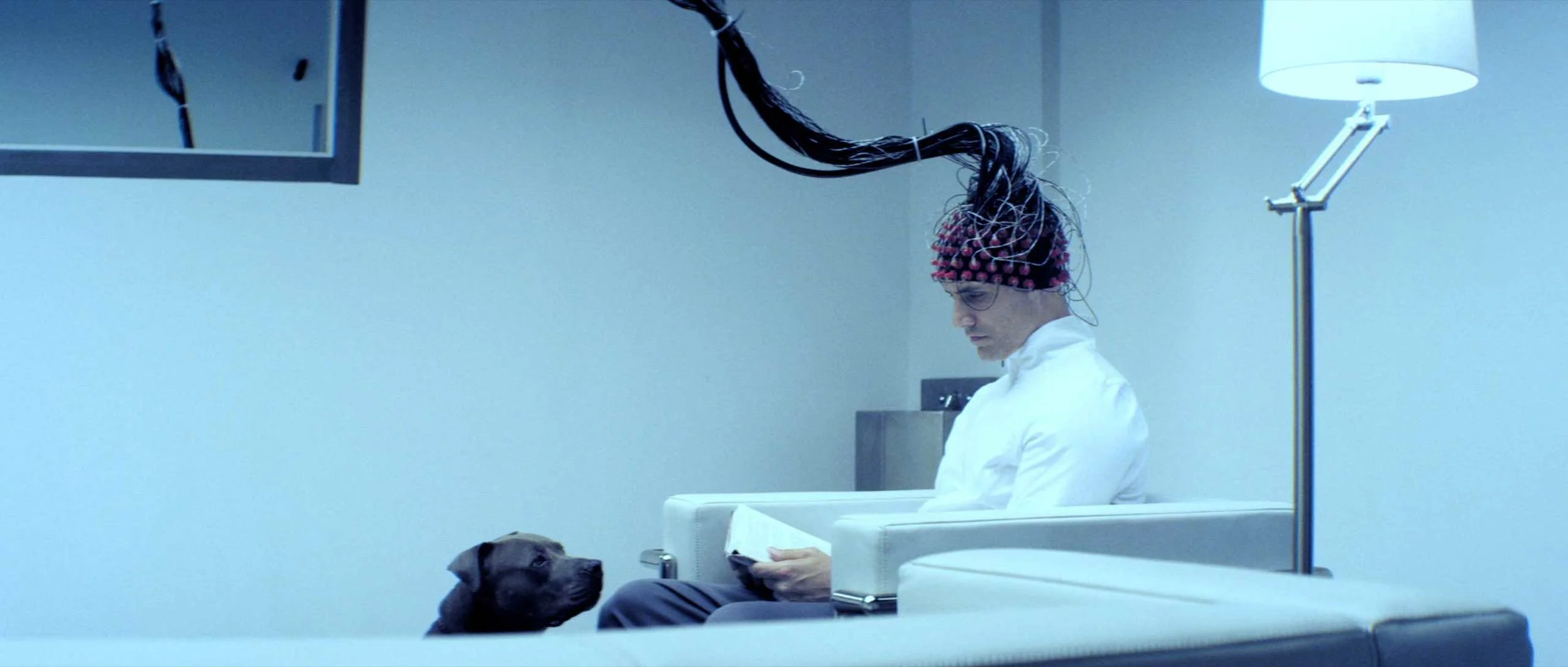Review: LISTENING Is an Ambitious Sci-fi Film About Mind Reading Tech ...