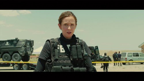 Emily Blunt Takes On The Cartel in New SICARIO Trailer — GeekTyrant