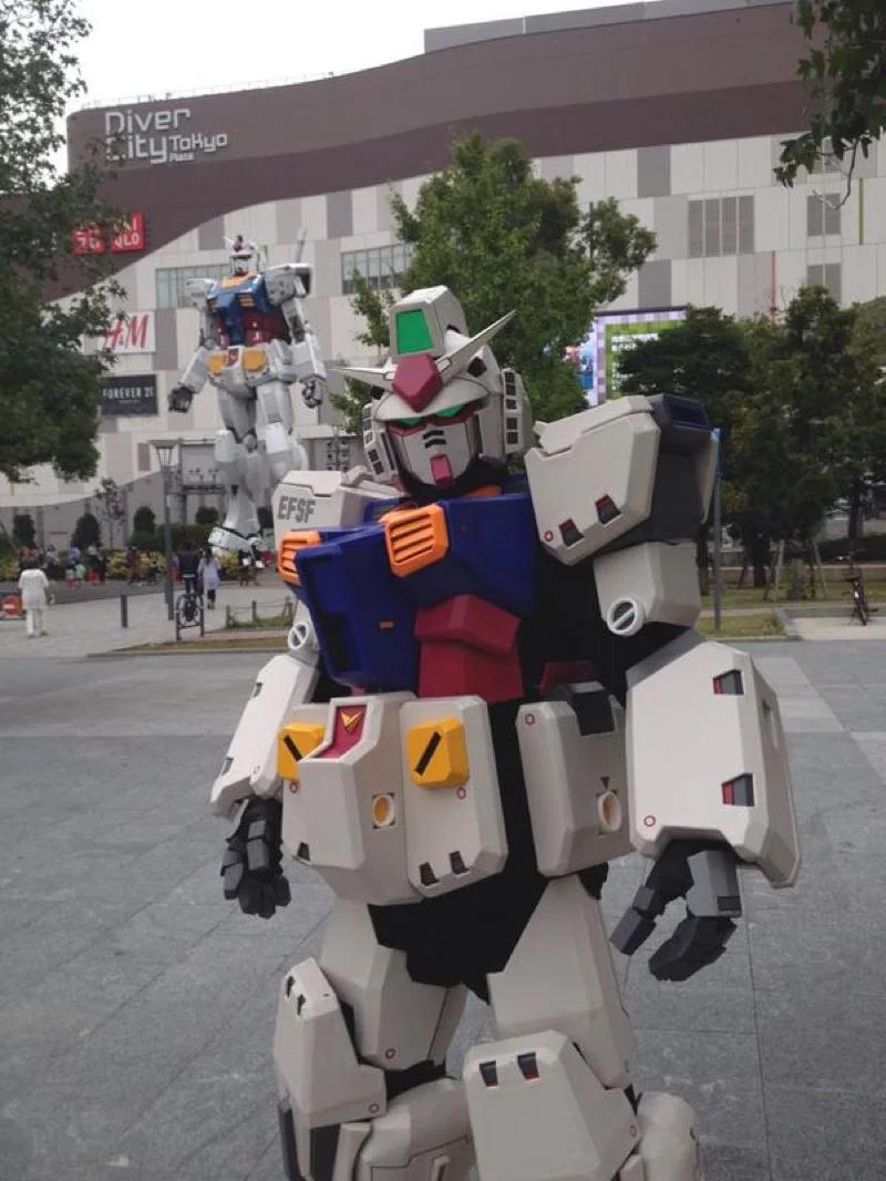 Mind-Blowingly Cool Gundam Mobile Suit Cosplay — GeekTyrant
