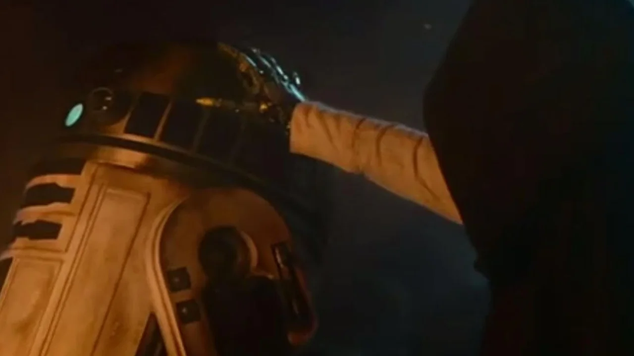 J.J. Abrams Says the Absence of Luke Skywalker in the Trailer Is "No ...