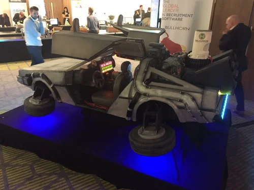 Giant BACK TO THE FUTURE DeLorean Time Machine Cake — GeekTyrant