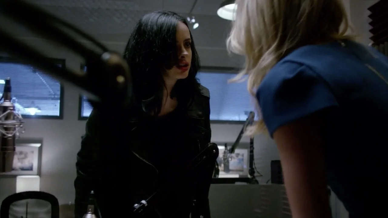 New Clip from Marvel’s JESSICA JONES - Killgrave Is Out There — GeekTyrant