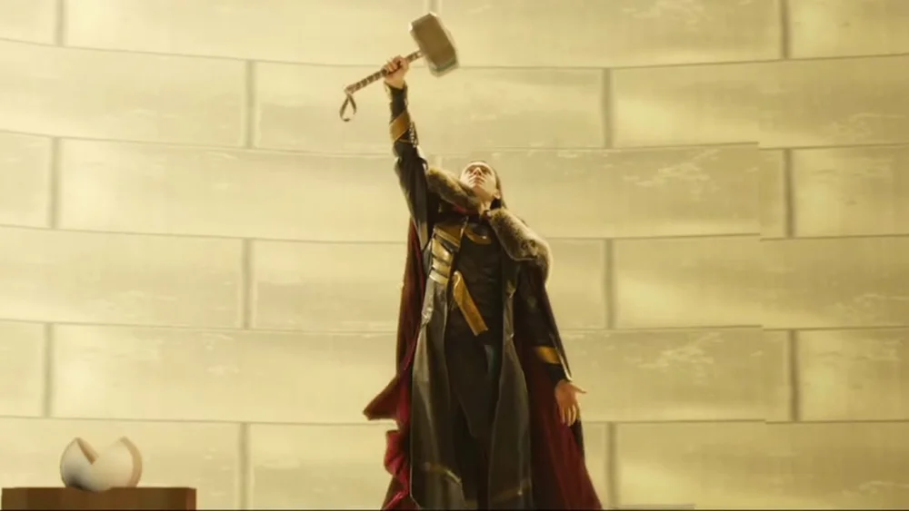 Watch Loki Wield Thor's Hammer in THOR: THE DARK WORLD Deleted Scene ...