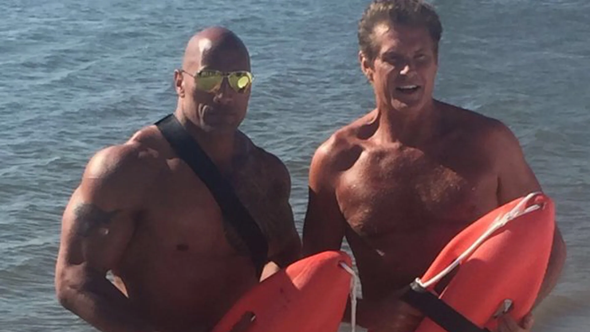 The Women of BAYWATCH Suit Up in New Photo — GeekTyrant