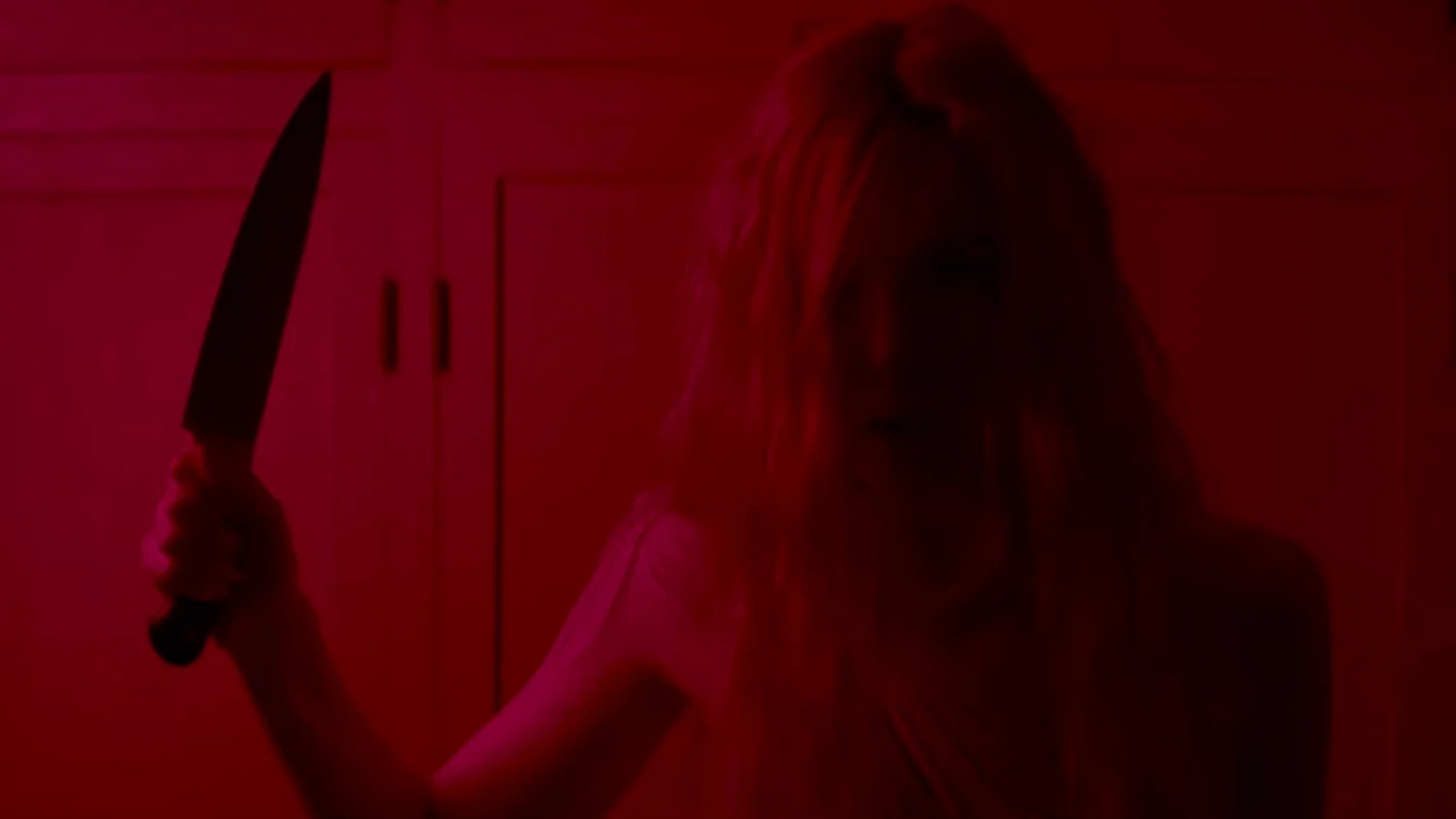 Two Trailers For Nicolas Winding Refn's THE NEON DEMON — GeekTyrant