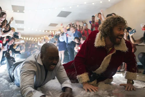 OFFICE CHRISTMAS PARTY Spins Wildly Out of Control in First Trailer and ...