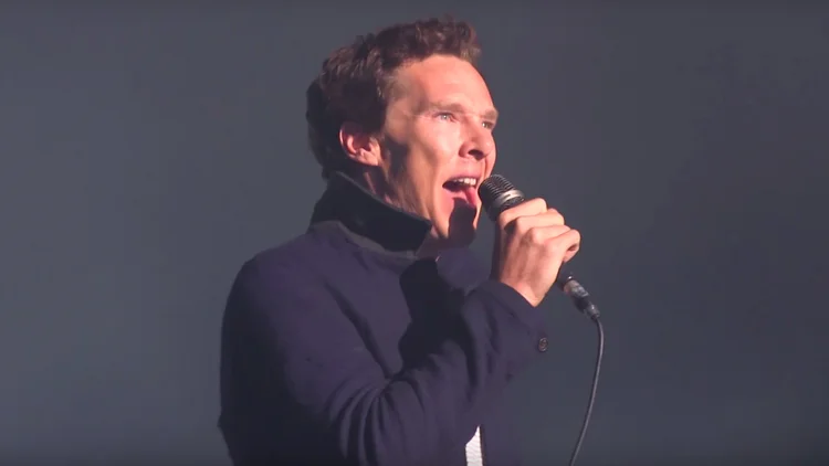 See Benedict Cumberbatch Sing Pink Floyd's "Comfortably Numb" — GeekTyrant