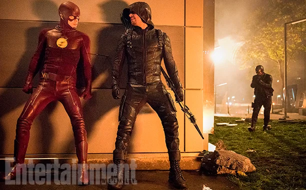 First Promo Spot and Photos From the Big DC/CW Crossover Featuring The ...