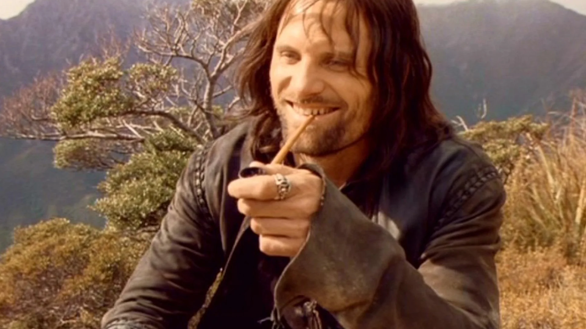 Viggo Mortensen Had a Routine of Violently Head-Butting His LOTR ...