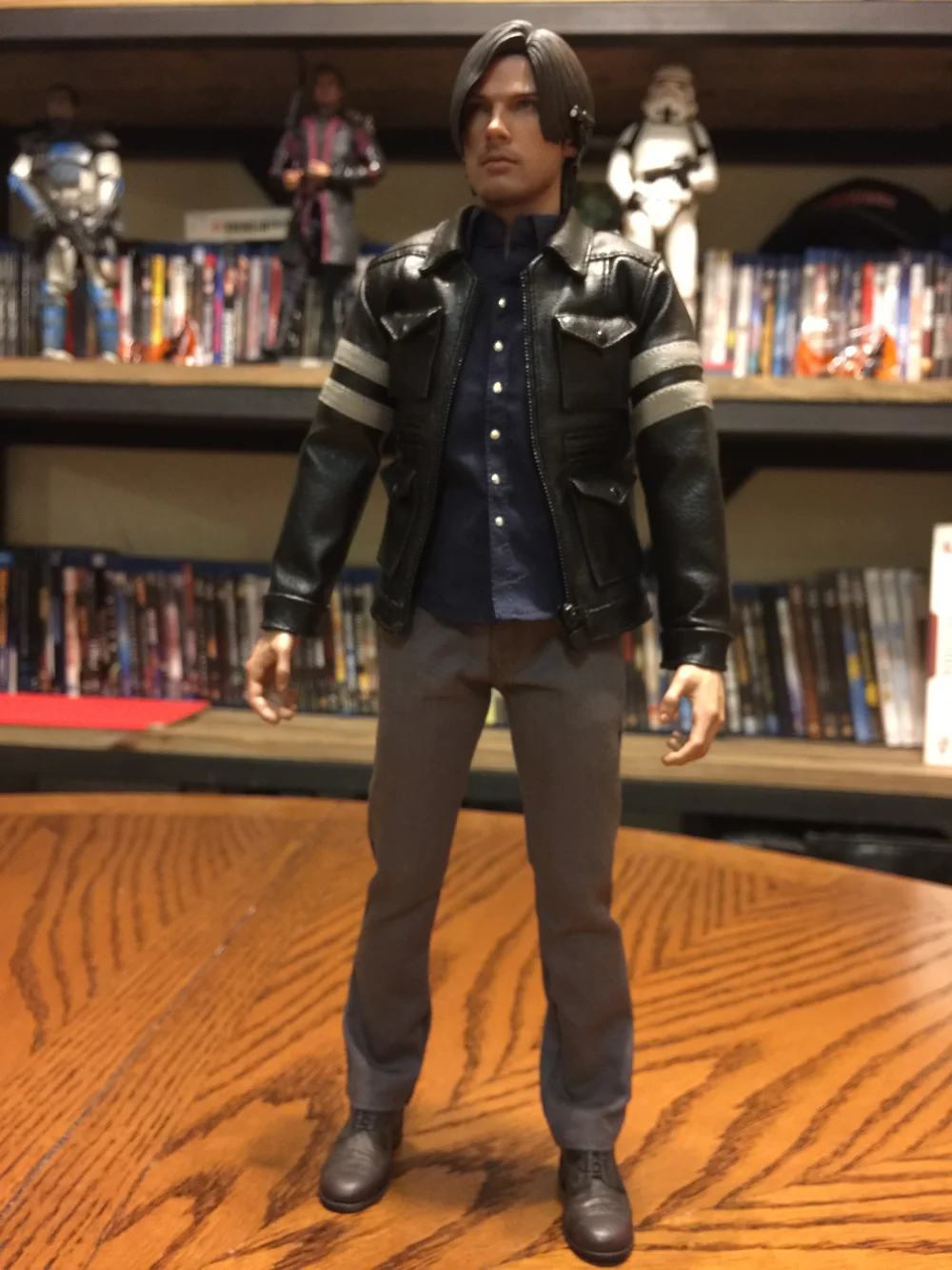 RESIDENT EVIL 6 Leon S. Kennedy Action Figure Review - Sideshow ...