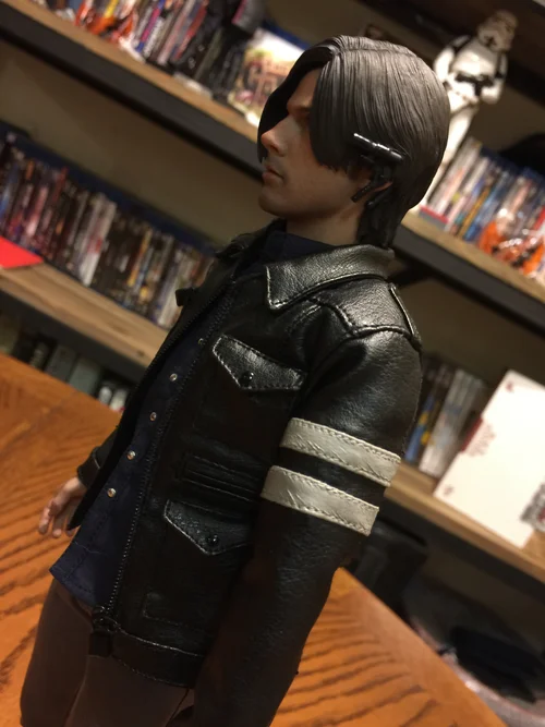 RESIDENT EVIL 6 Leon S. Kennedy Action Figure Review - Sideshow ...