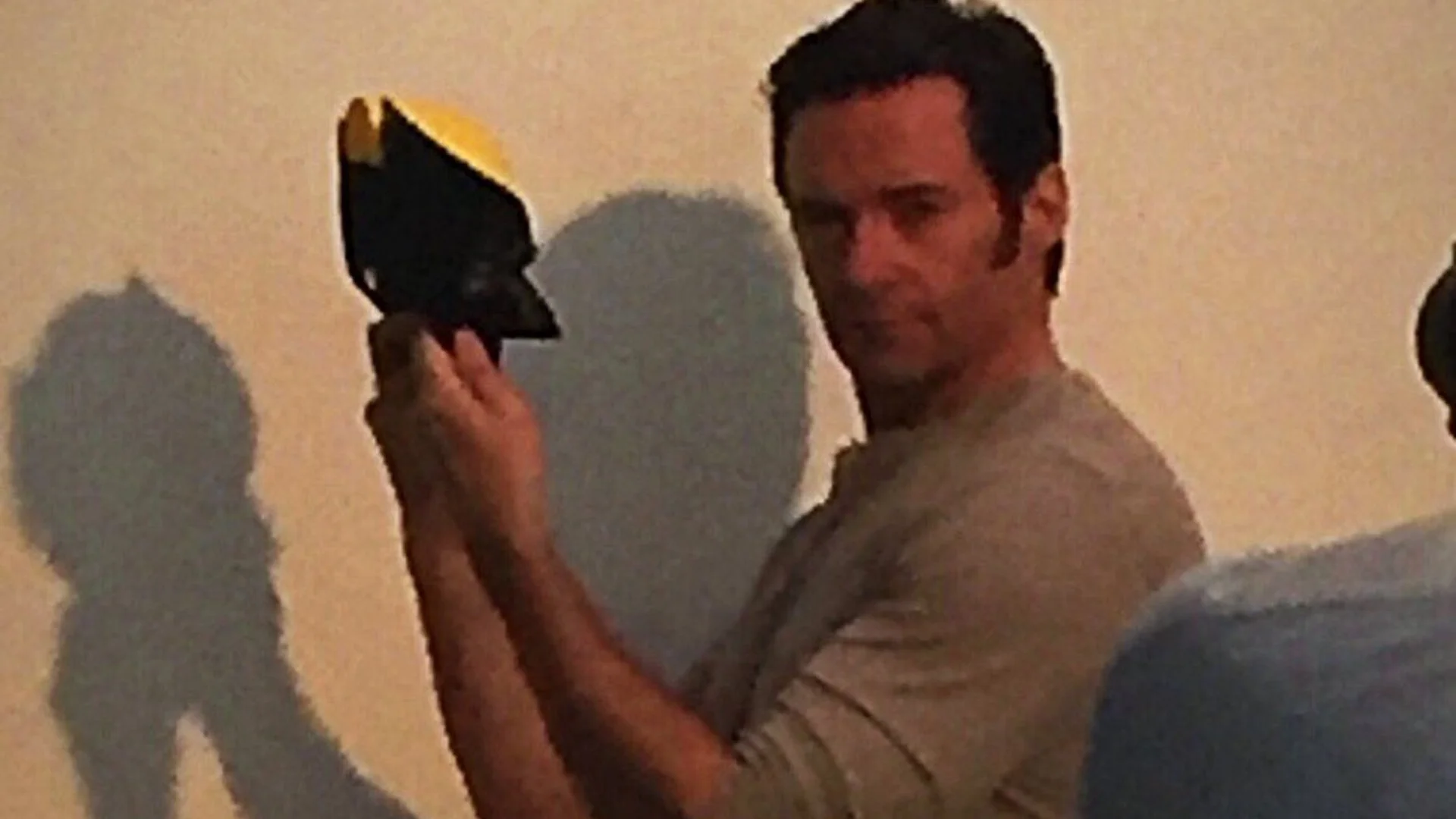 Hugh Jackman Poses with the Classic Wolverine Mask That He Never Wore ...