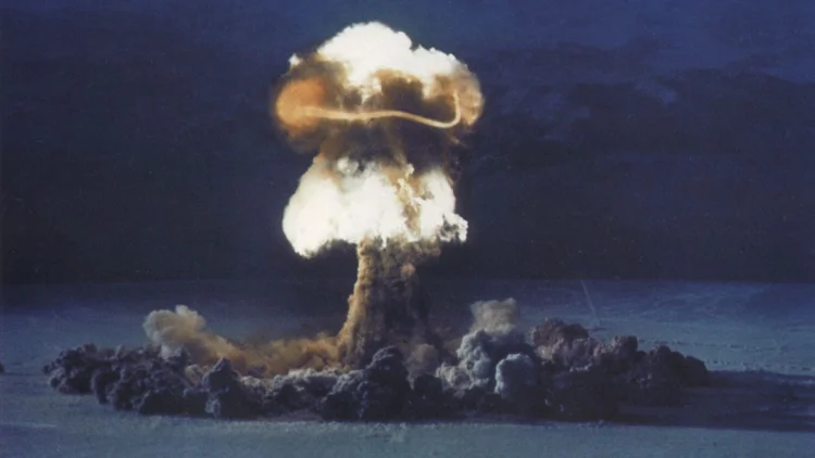 Watch 64 Stunning and Terrifying Military Nuclear Test Films That Were ...