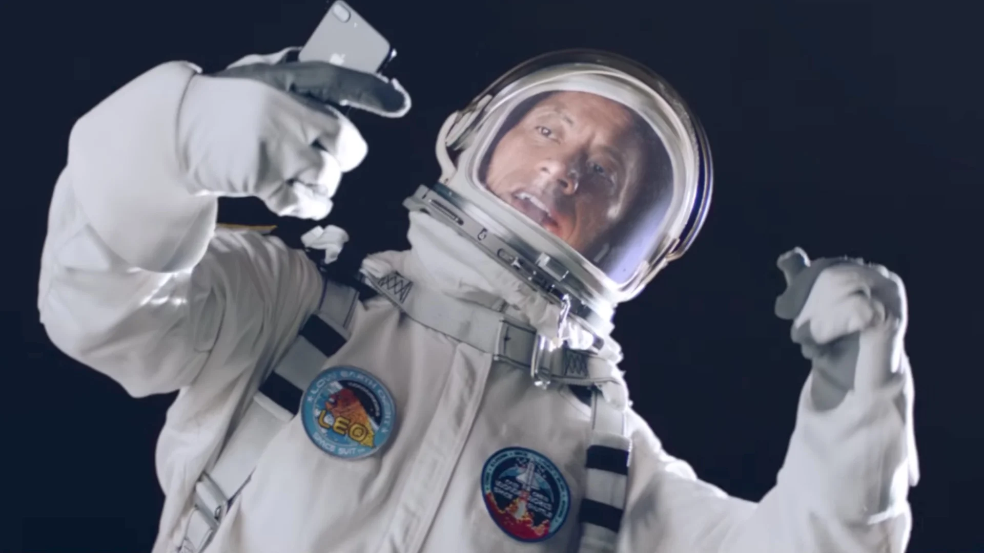 Dwayne Johnson Dominates The Day With Siri in Latest Apple Ad — GeekTyrant