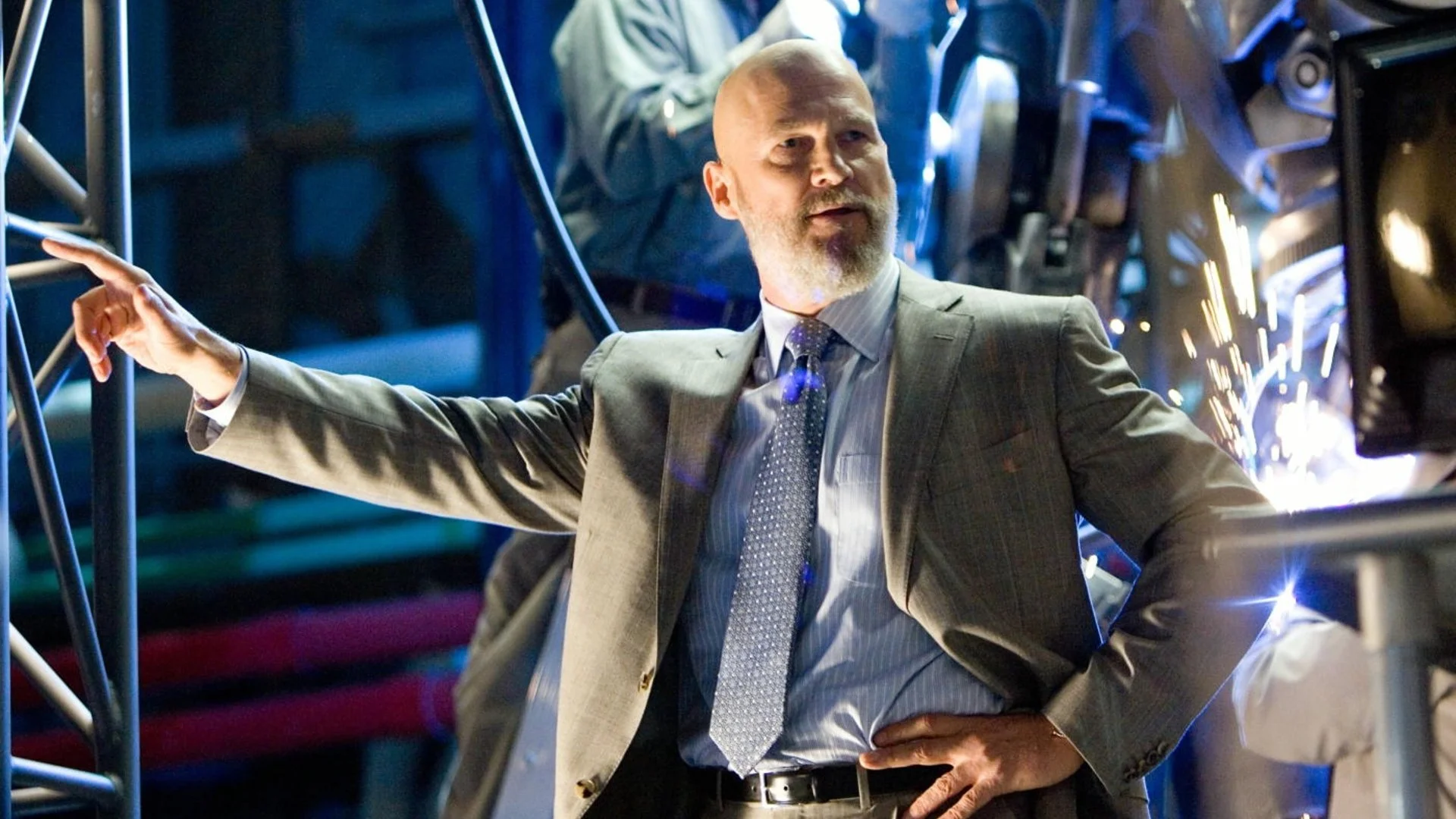 IRON MAN'S Original Script Had More Mystery Behind Jeff Bridges' Ending ...