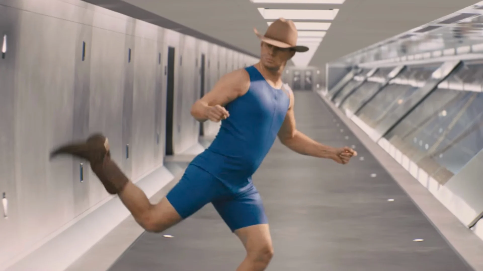 Fun New Trailer For KINGSMAN: THE GOLDEN CIRCLE Focuses on Julianne ...