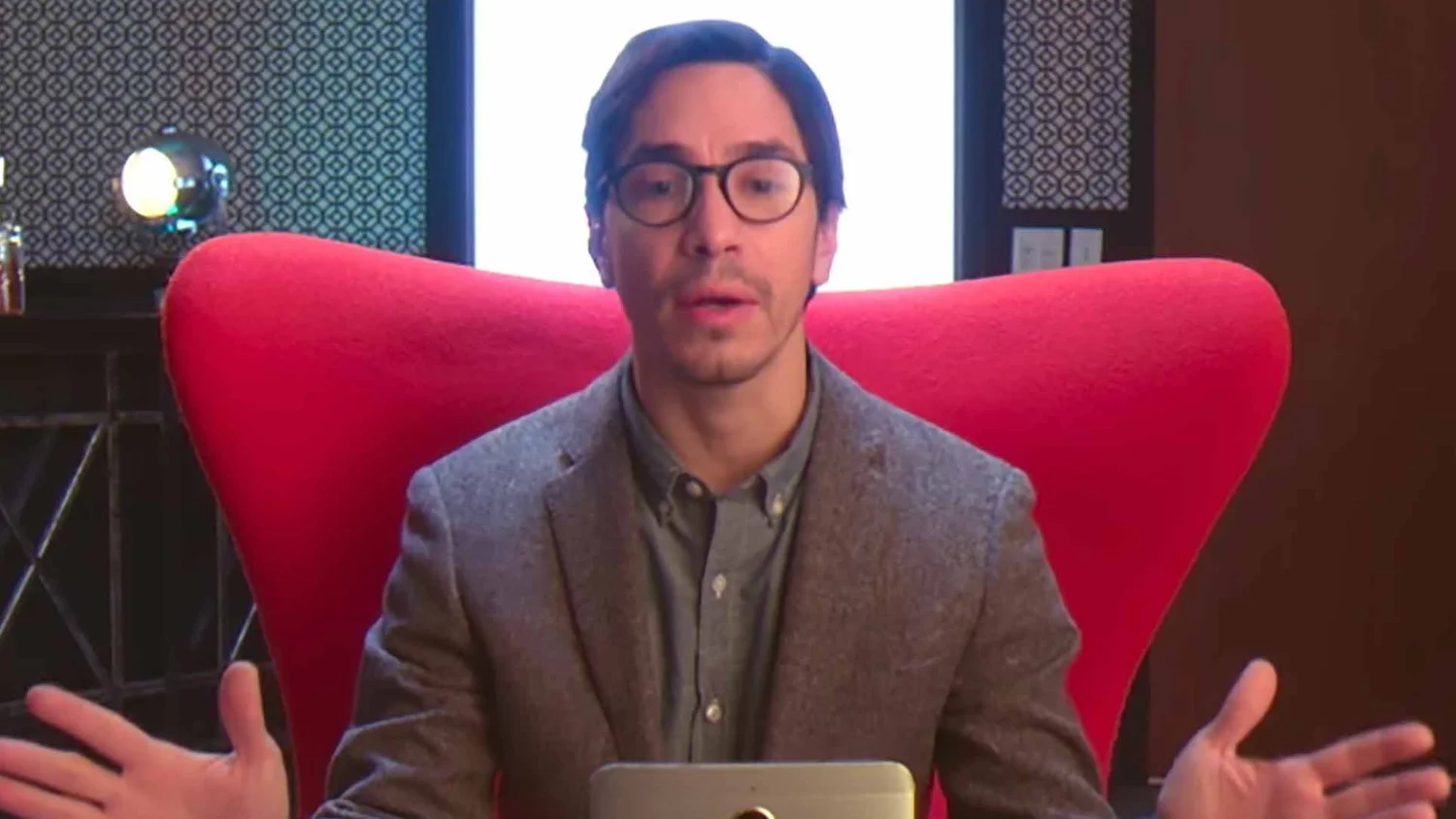 Justin Long and Donald Faison To Star In THE WAVE — GeekTyrant