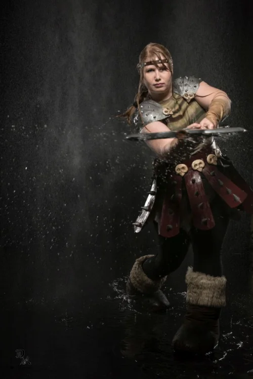 This HOW TO TRAIN YOUR DRAGON Astrid Cosplay Slays — GeekTyrant