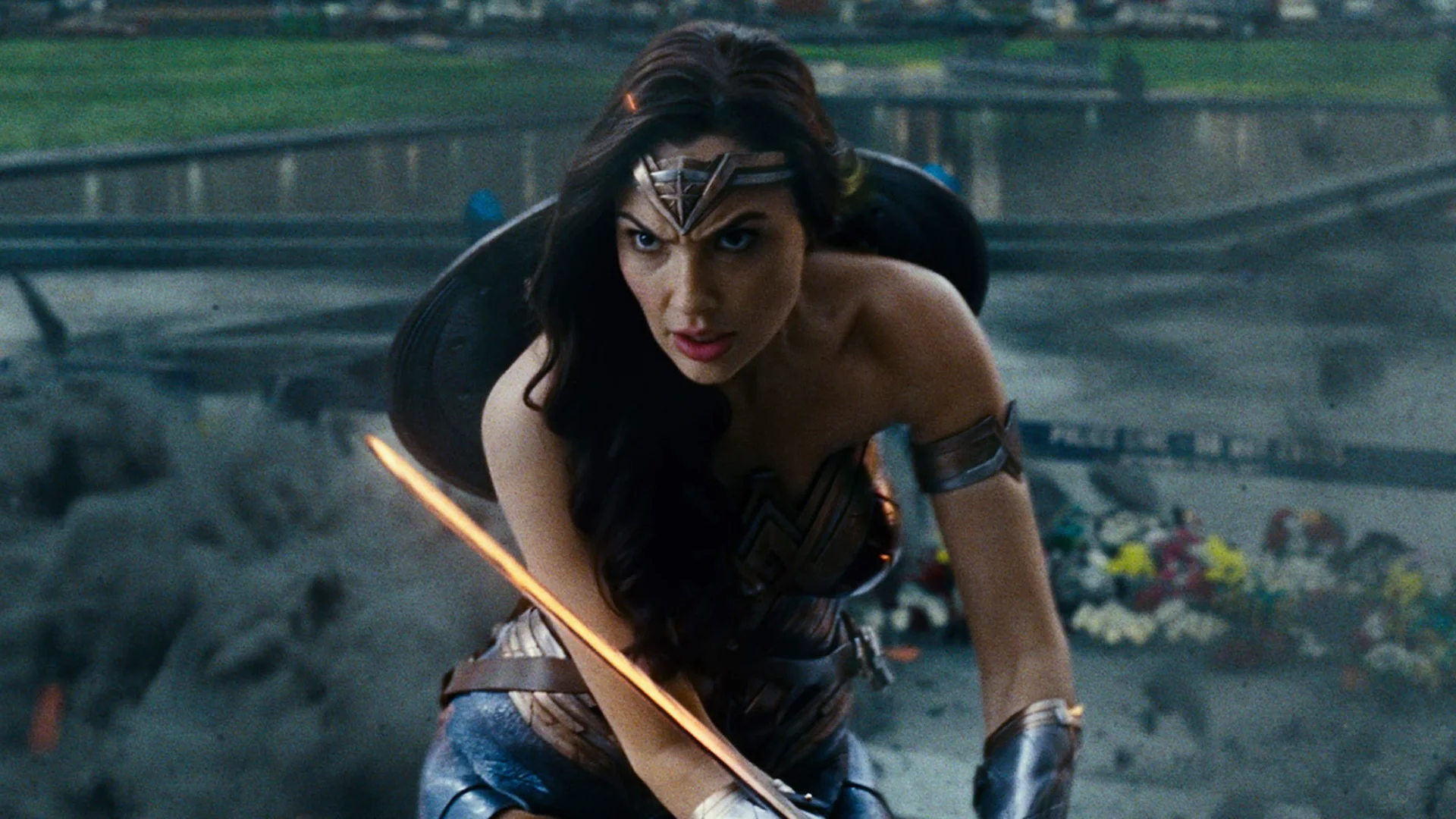 Gal Gadot Wants Each WONDER WOMAN Film To Explore Different Values of ...