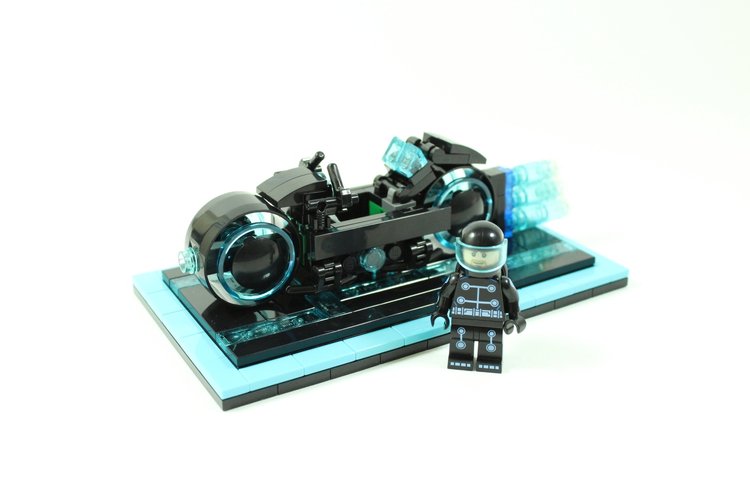 TRON LEGACY Is Getting an Official LEGO Set — GeekTyrant