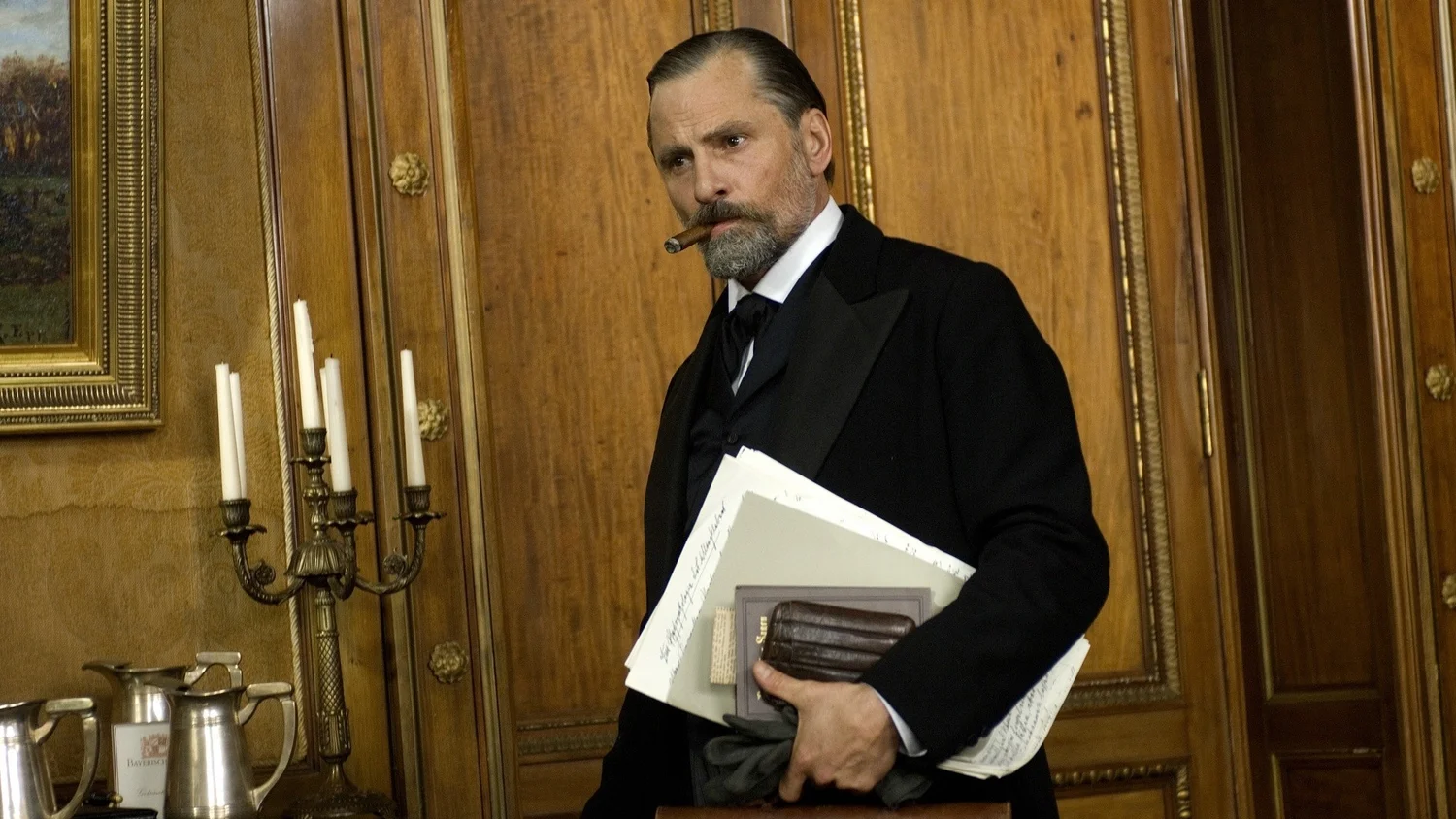 Sigmund Freud Will Hunt a Serial Killer in New Netflix Series FREUD ...