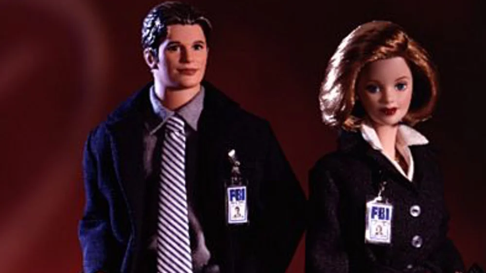 Agents Mulder and Scully Get New X-FILES Barbie Doll Figures That Are ...