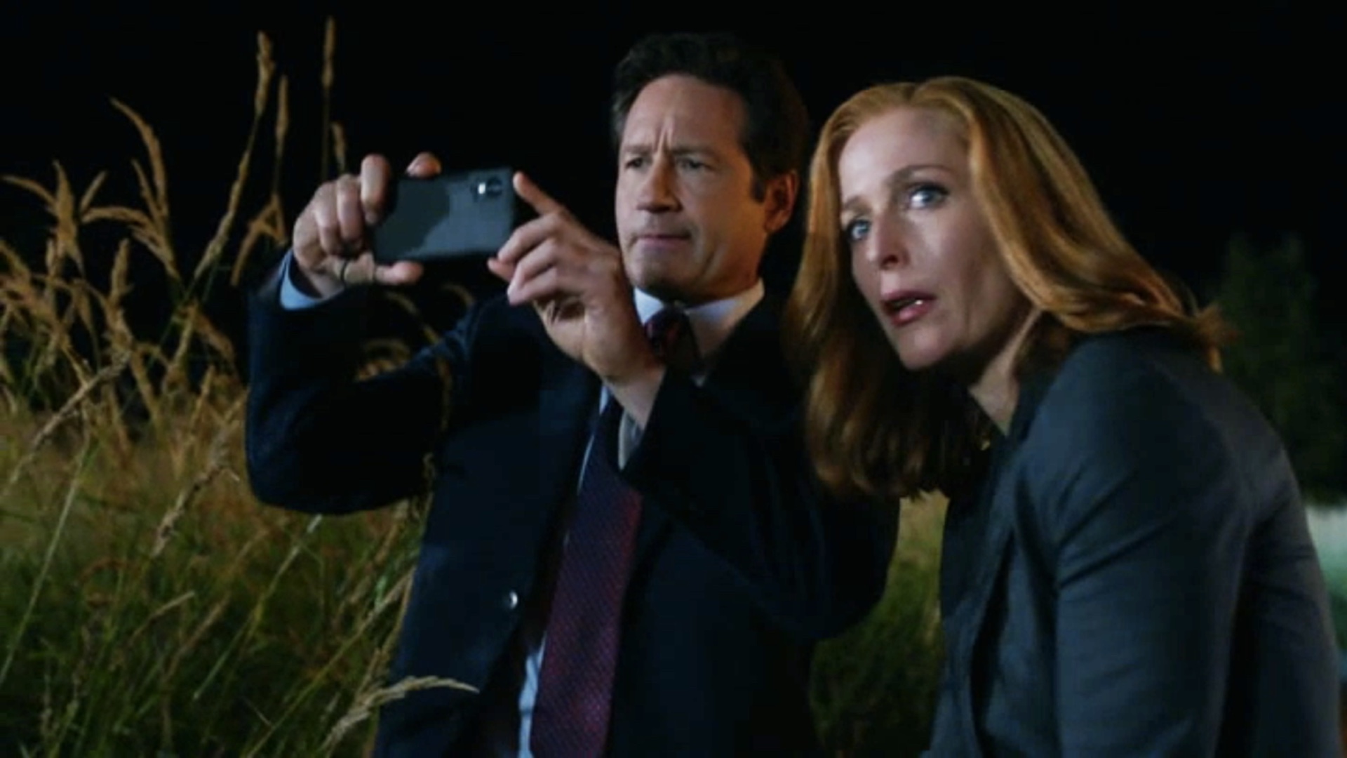 Agents Mulder and Scully Get New X-FILES Barbie Doll Figures That Are ...