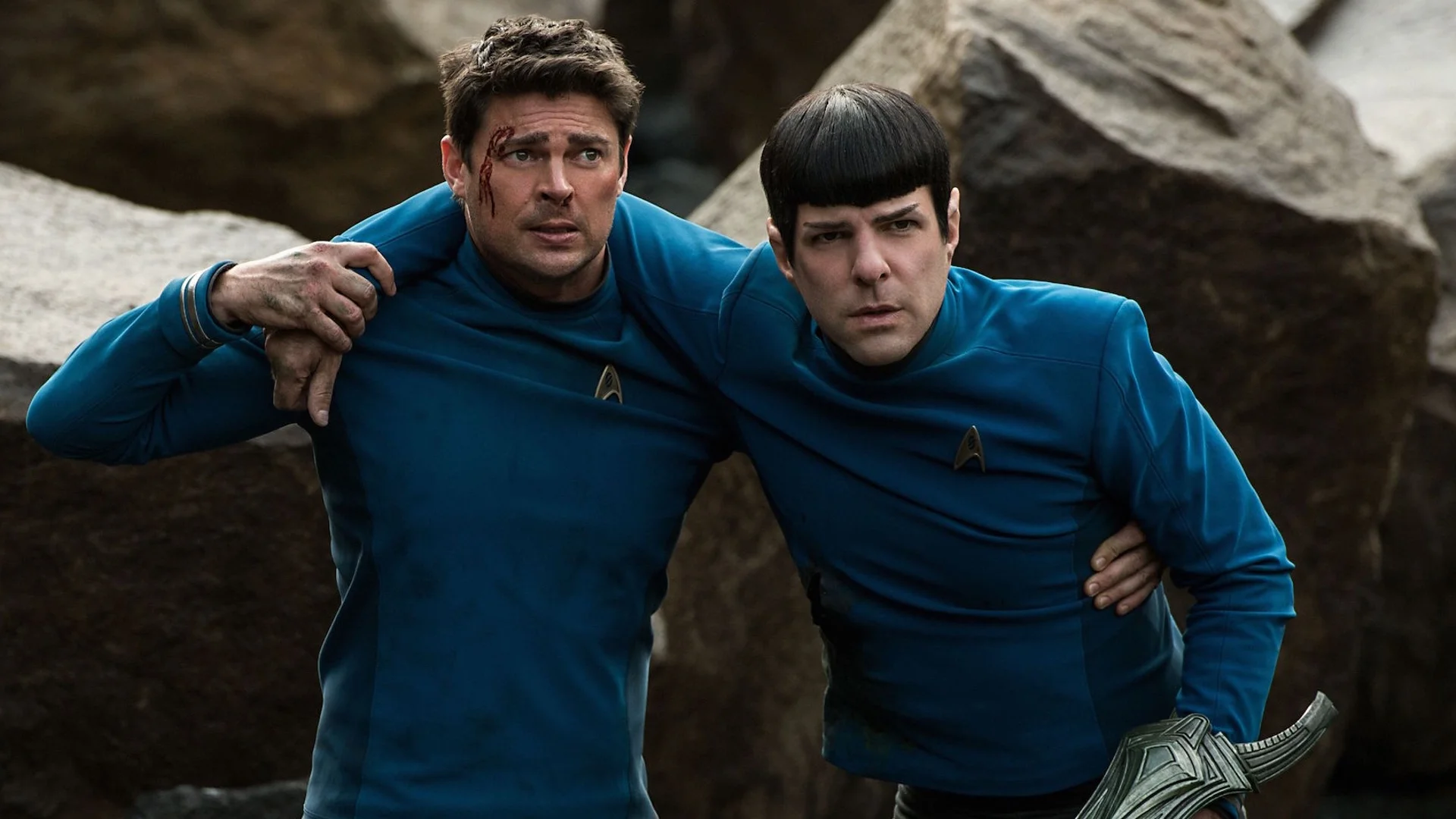 Karl Urban Discusses Quentin Tarantino's R-Rated STAR TREK Film Saying ...