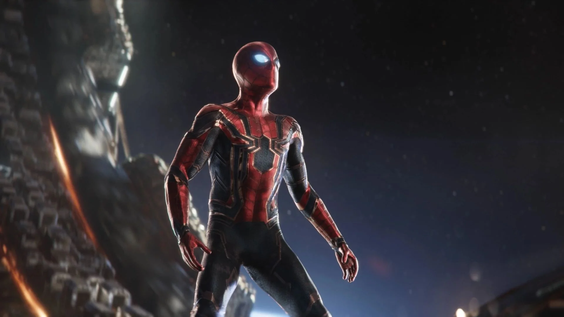 The Russo Brothers Wanted Spider-Man to Debut in a Red and Black Suit ...