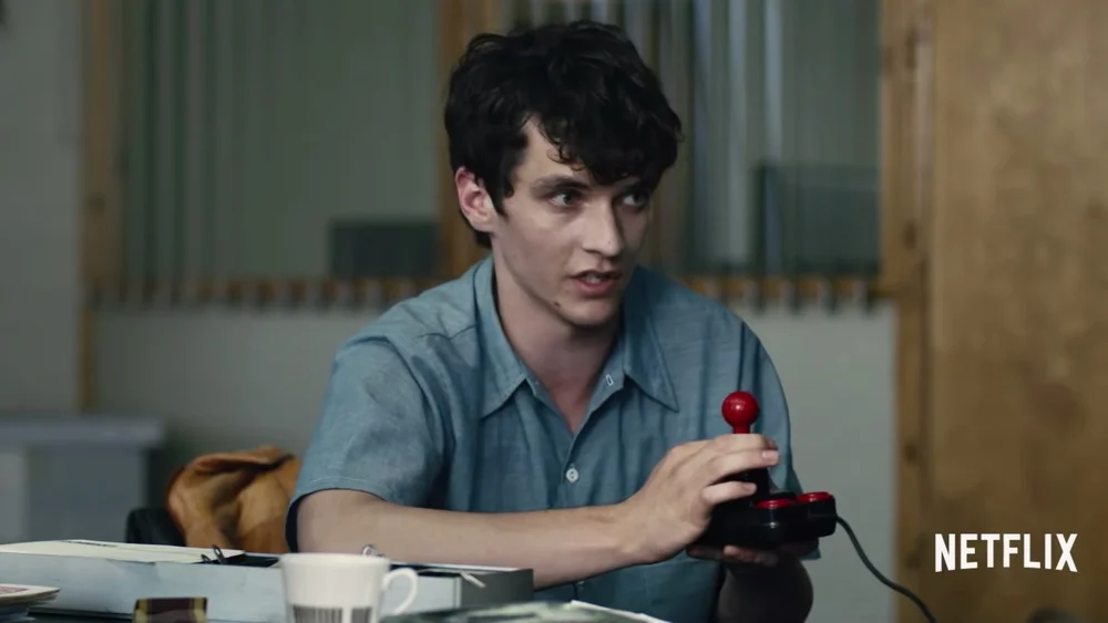 Trailer for the 1984-Set BLACK MIRROR: BANDERSNATCH - Change Your Past ...