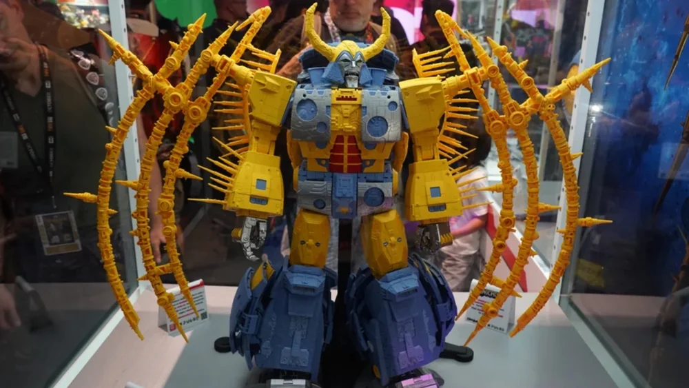 Hasbro Unveils Massive 2-Foot Tall TRANSFORMERS Unicron Action Figure ...