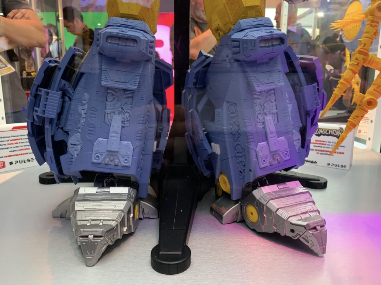 Hasbro Revealed a Huge 2-Foot Tall TRANSFORMERS Unicron Action Figure ...