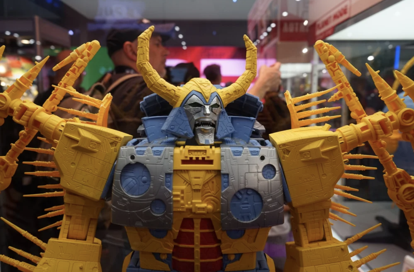 Hasbro Revealed a Huge 2-Foot Tall TRANSFORMERS Unicron Action Figure ...
