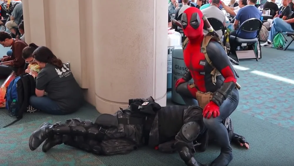 Deadpool Invades San Diego Comic-Con in Amusing Cosplay Video — GeekTyrant