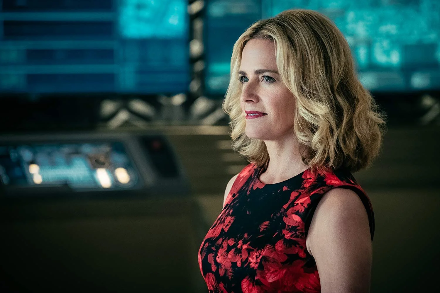 Elisabeth Shue Joins Julie Delpy's Dramedy Series ON THE VERGE at ...